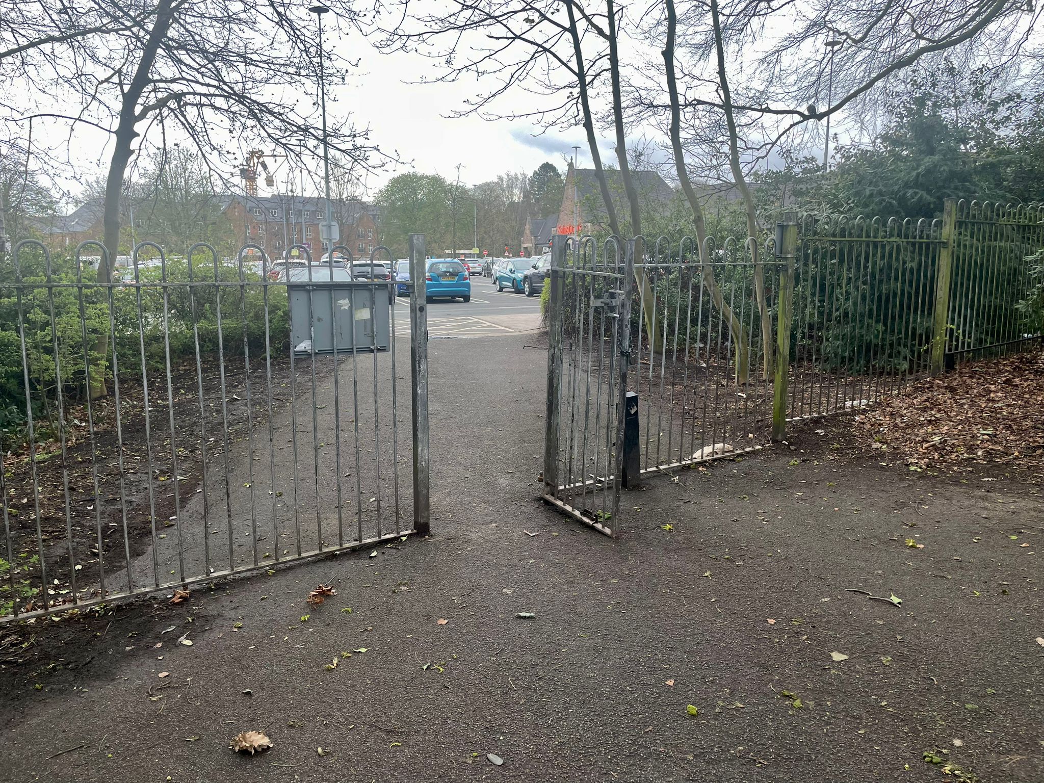 New Accessible Gate at Town Park - Macclesfield Town Council